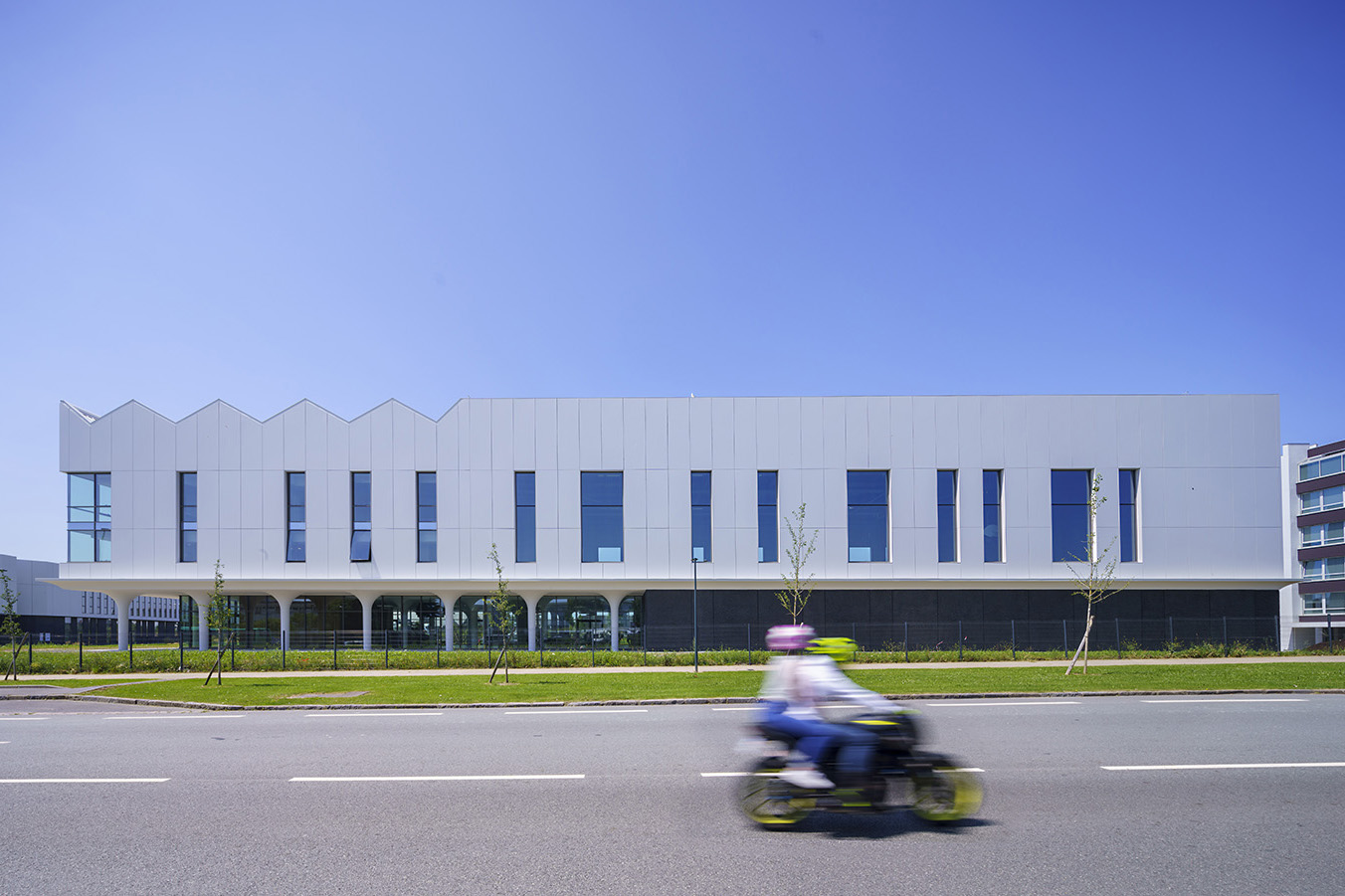 Construction de l’User Friendly Space, Equipement sportif, restauration ...